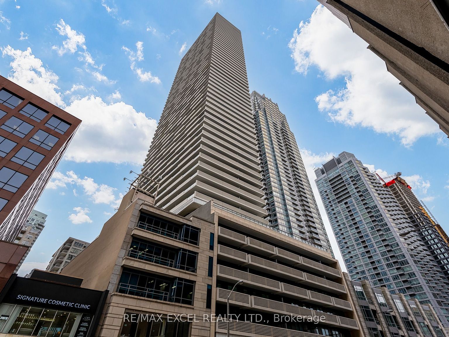 2221 Yonge St #2911-C10, Toronto, ON M4S 0B8 | MLS #C12077066 | Zillow