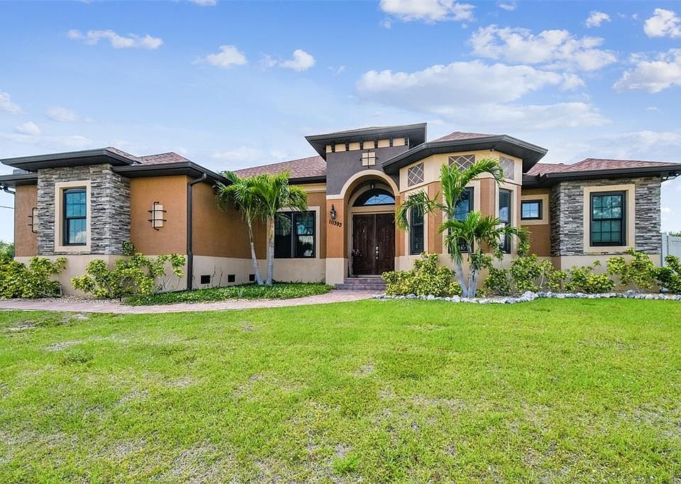 10393 Harlingen St, Pt Charlotte, FL 33981 | MLS #D6132685 | Zillow