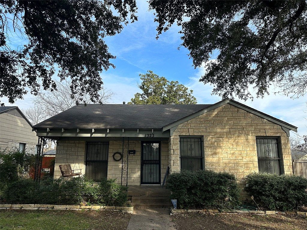1323 Engle Ave, Dallas, TX 75224 | Zillow