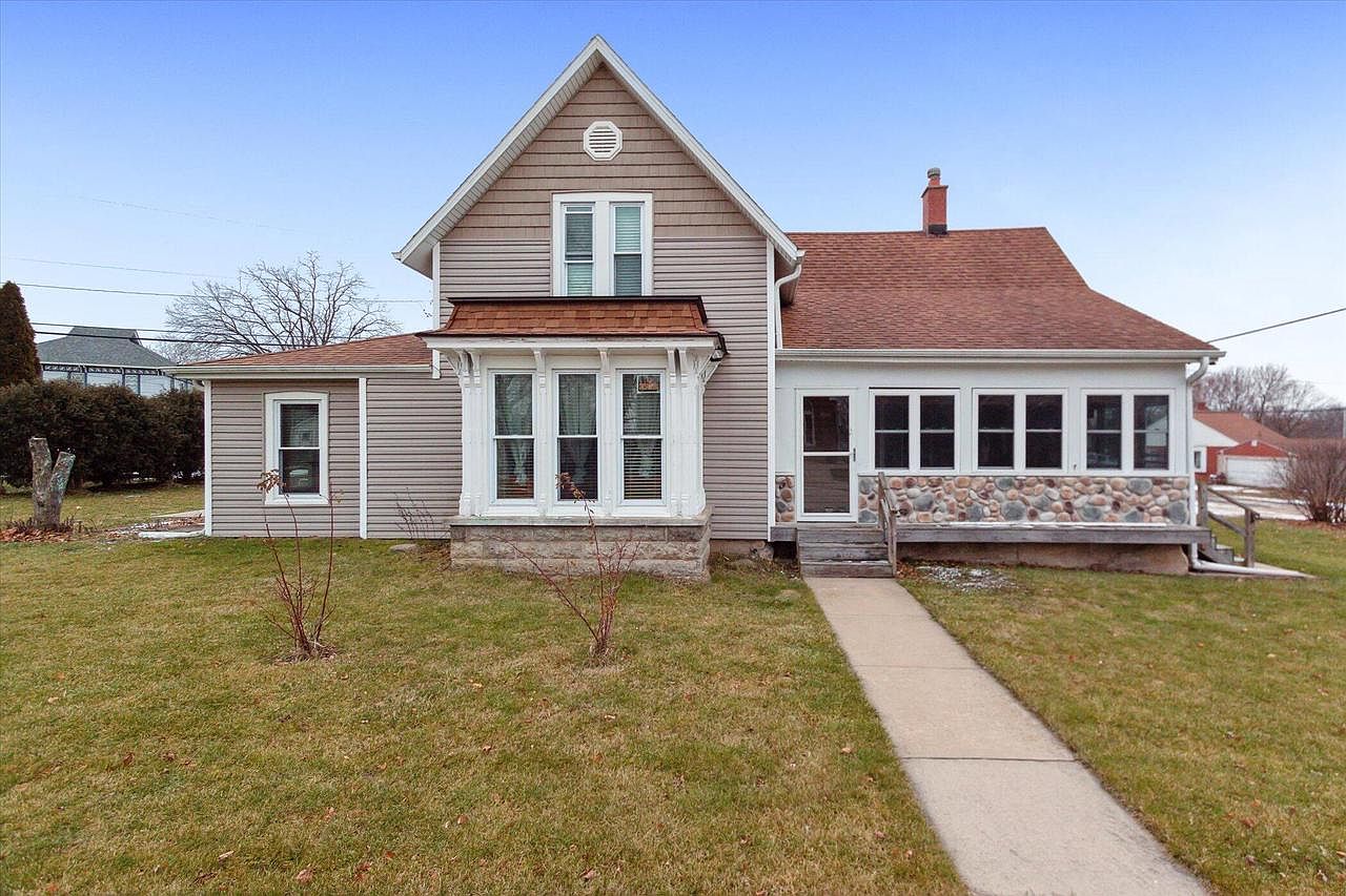 222 Baldwin STREET, Sharon, WI 53585 | Zillow