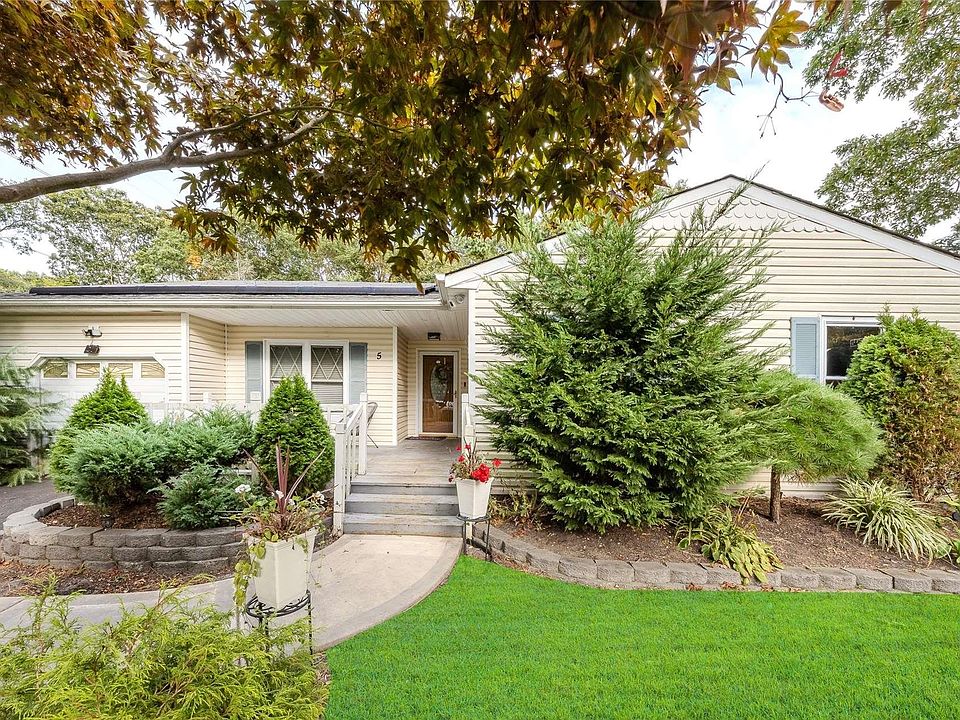 5 Winged Foot Drive, Medford, NY 11763 | Zillow