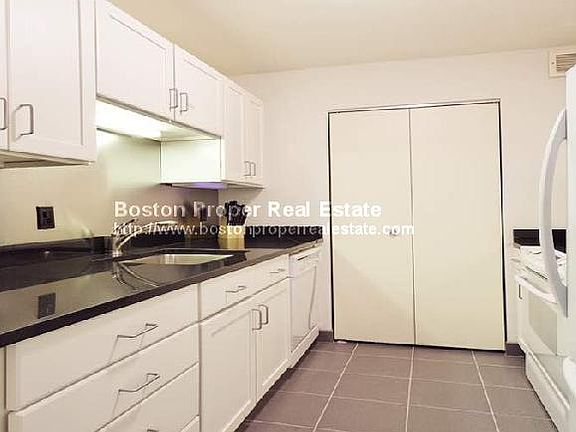 1 Devonshire Pl APT 2112, Boston, MA 02109 | Zillow