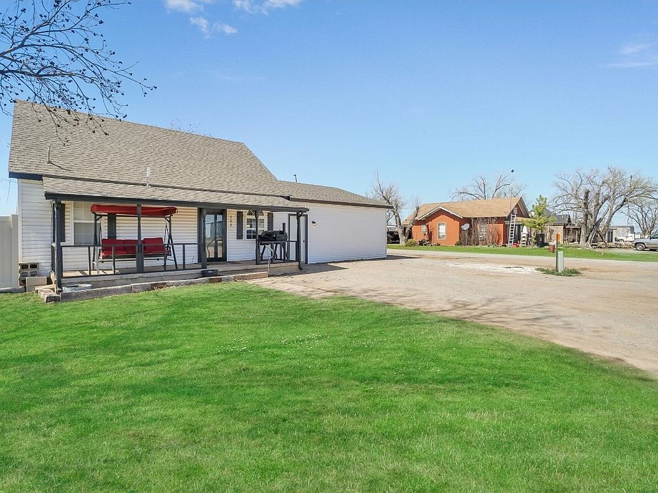 111 Grand Ave, Willow, OK 73673 | Zillow