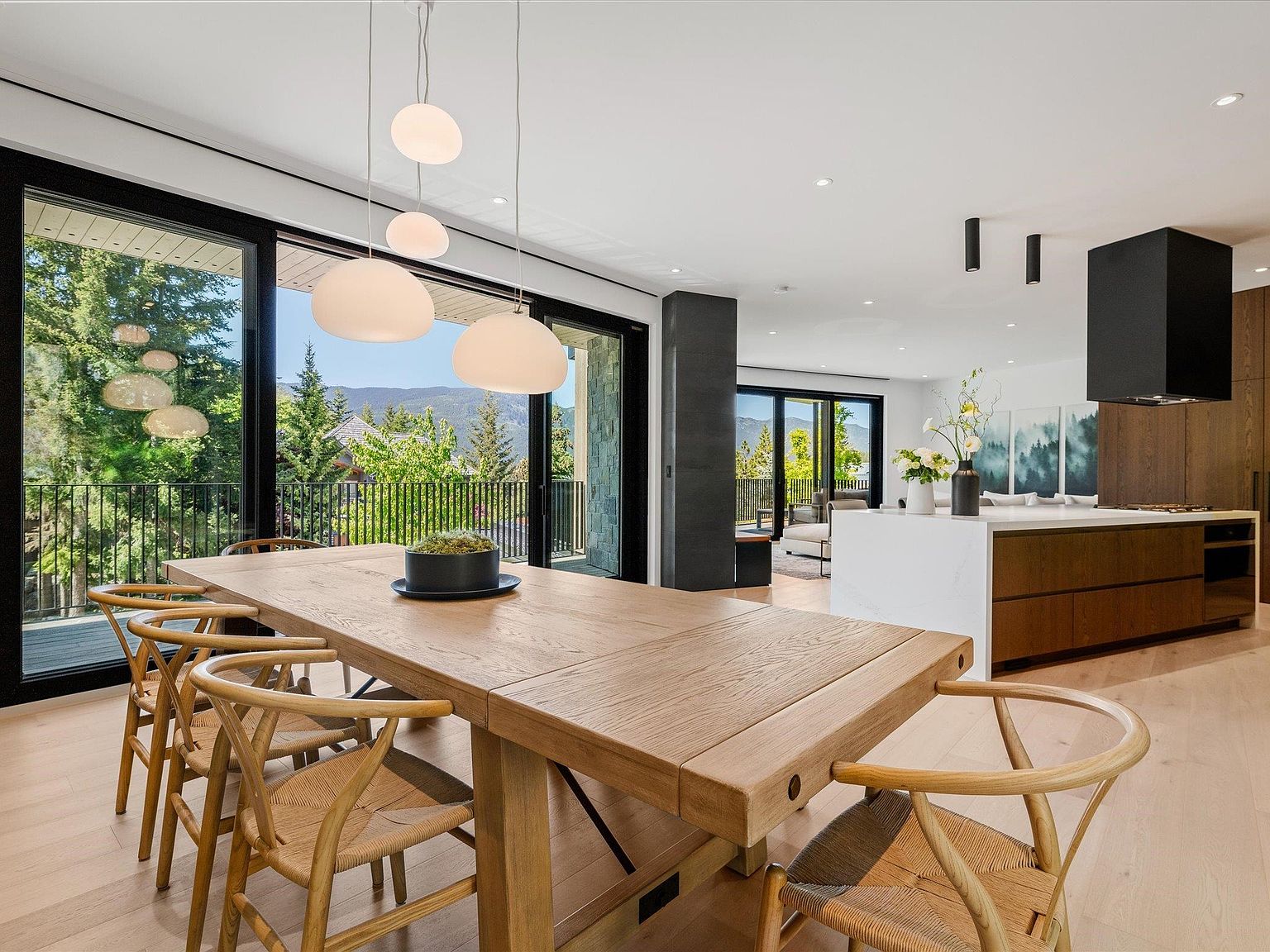 3565 Falcon Cres, Whistler, BC V8E 0B9 | MLS #R2939567 | Zillow