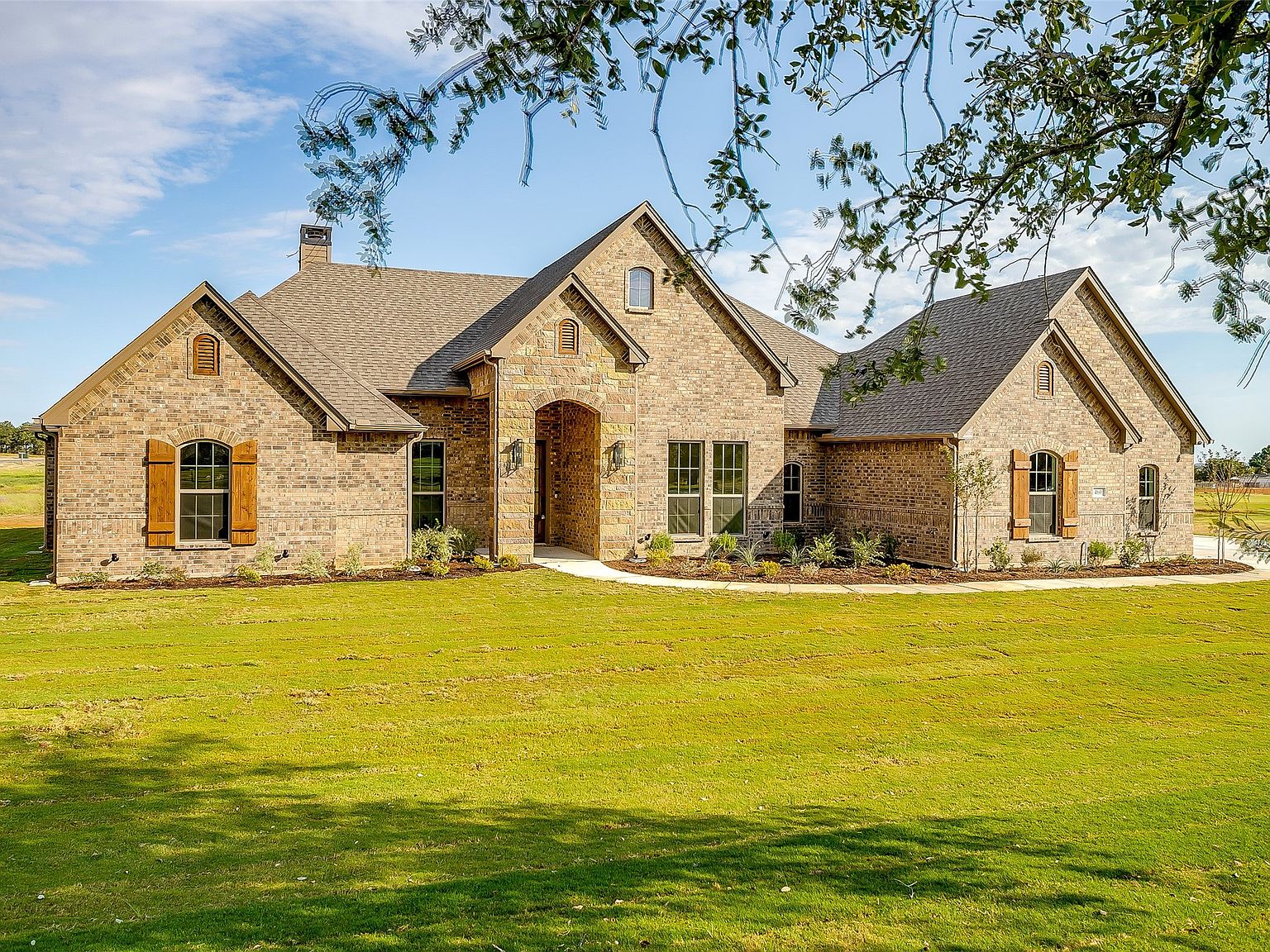 460 Royal Santana Run, Weatherford, TX 76087 | MLS #20660163 | Zillow