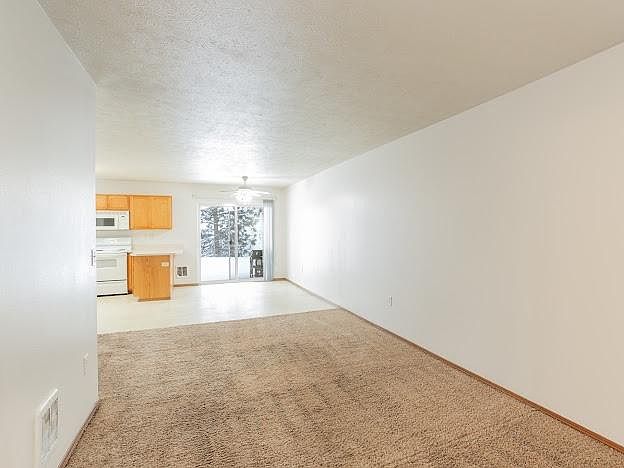 1609 E Hartson Ave APT 1, Spokane, WA 99202 | Zillow