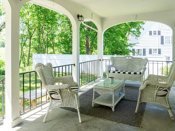 426 Spook Rock Rd APT 2, Hudson, NY 12534 | Zillow