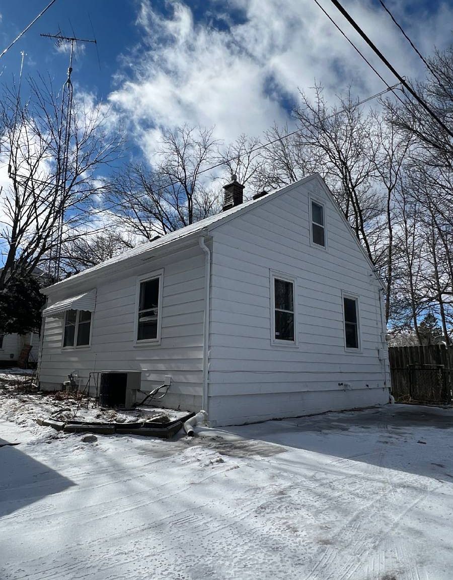 808-1-2 Conger St, Waterloo, IA 50703 | Zillow