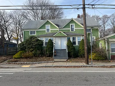 291 Main St Warren RI | Zillow