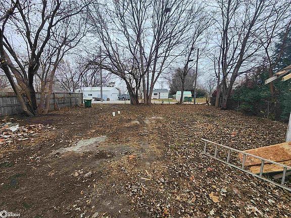 409 S Vine St, Creston, IA 50801 | MLS #6313764 | Zillow