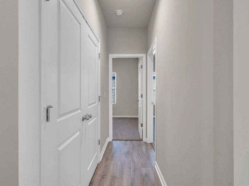 2754 S Cypress St, Wichita, KS 67210 | Zillow