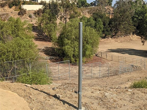 166 Box Canyon Rd, Canoga Park, CA 91304 | MLS #SR23181543 | Zillow