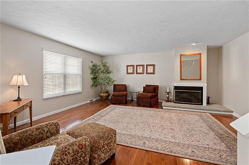 2694 Hunters Point Dr, Wexford, PA 15090 | MLS #1623636 | Zillow