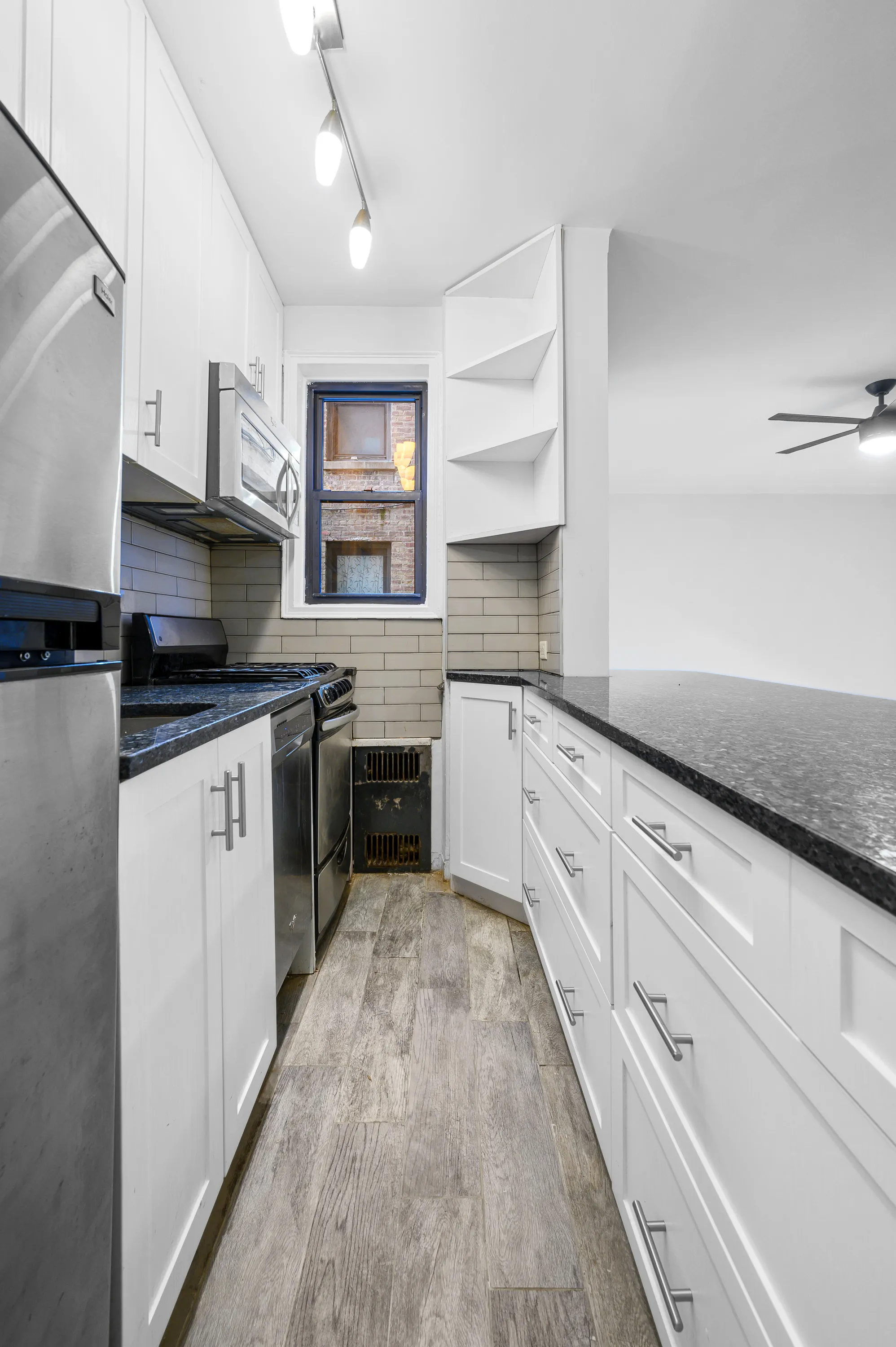 415 Ocean Parkway #1A in Kensington, Brooklyn | StreetEasy