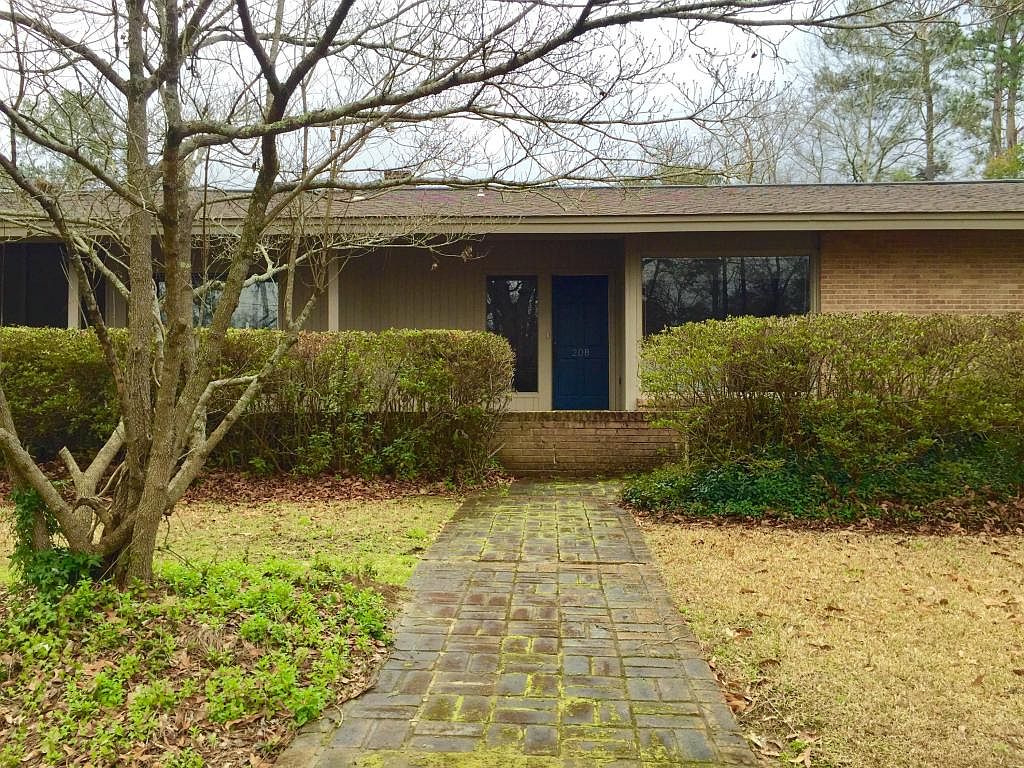 208 Hillendale Dr, Hattiesburg, MS 39402 | Zillow