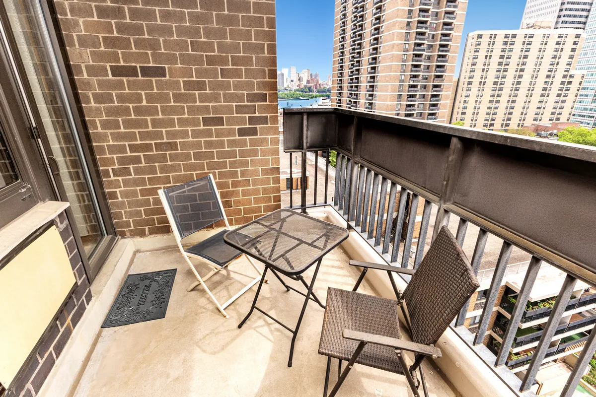 90 Gold Street #13A in Fulton/Seaport, Manhattan | StreetEasy