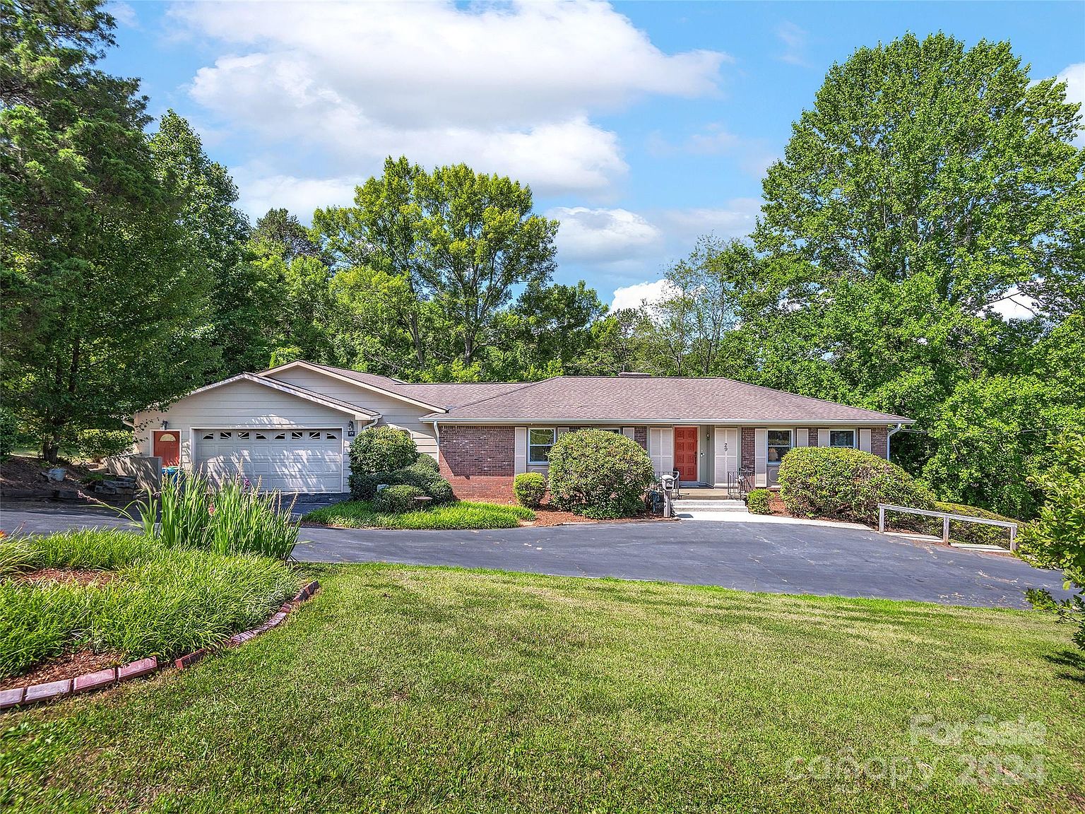 29 Holly Hill Dr, Asheville, NC 28806 | Zillow