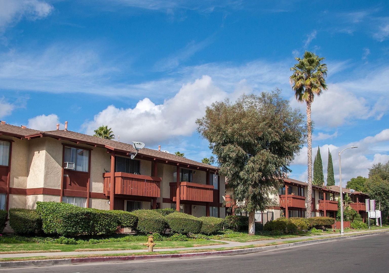 8521 International Ave APT 233, Canoga Park, CA 91304 | Zillow