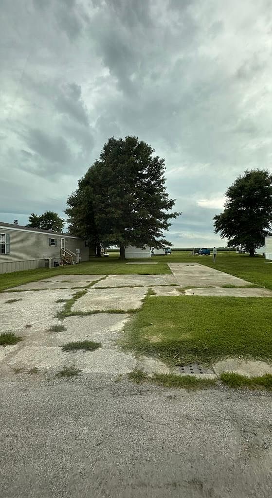 600 Charles St #615, Gillespie, IL 62033 | Zillow