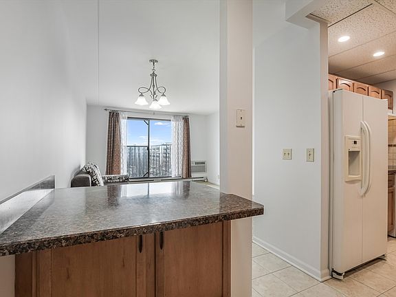 9078 W Heathwood Dr UNIT 5, Niles, IL 60714 | Zillow