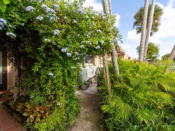 147 Lake Gloria Drive #147, West Palm Beach, FL 33411 | Zillow
