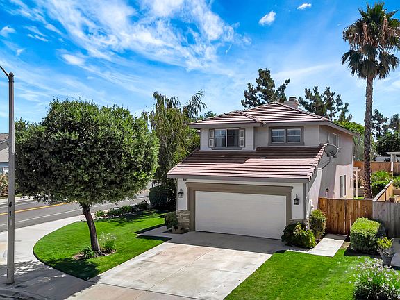 20302 Gray Ln, Santa Clarita, CA 91351 | MLS #23-307759 | Zillow