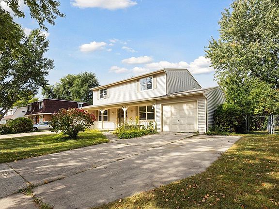 2020 Terry Ln, De Pere, WI 54115 | Zillow