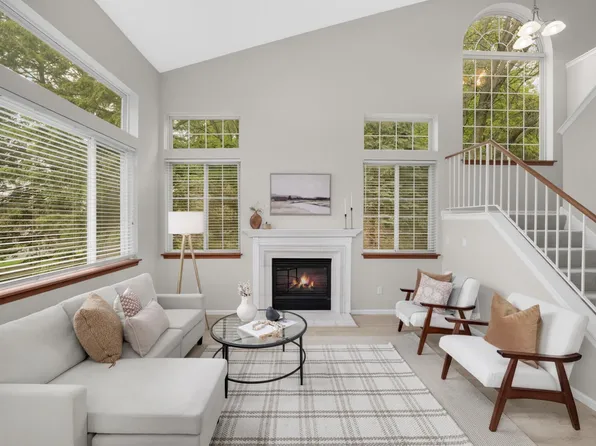 Eagan MN Townhomes & Townhouses For Sale - 59 Homes | Zillow