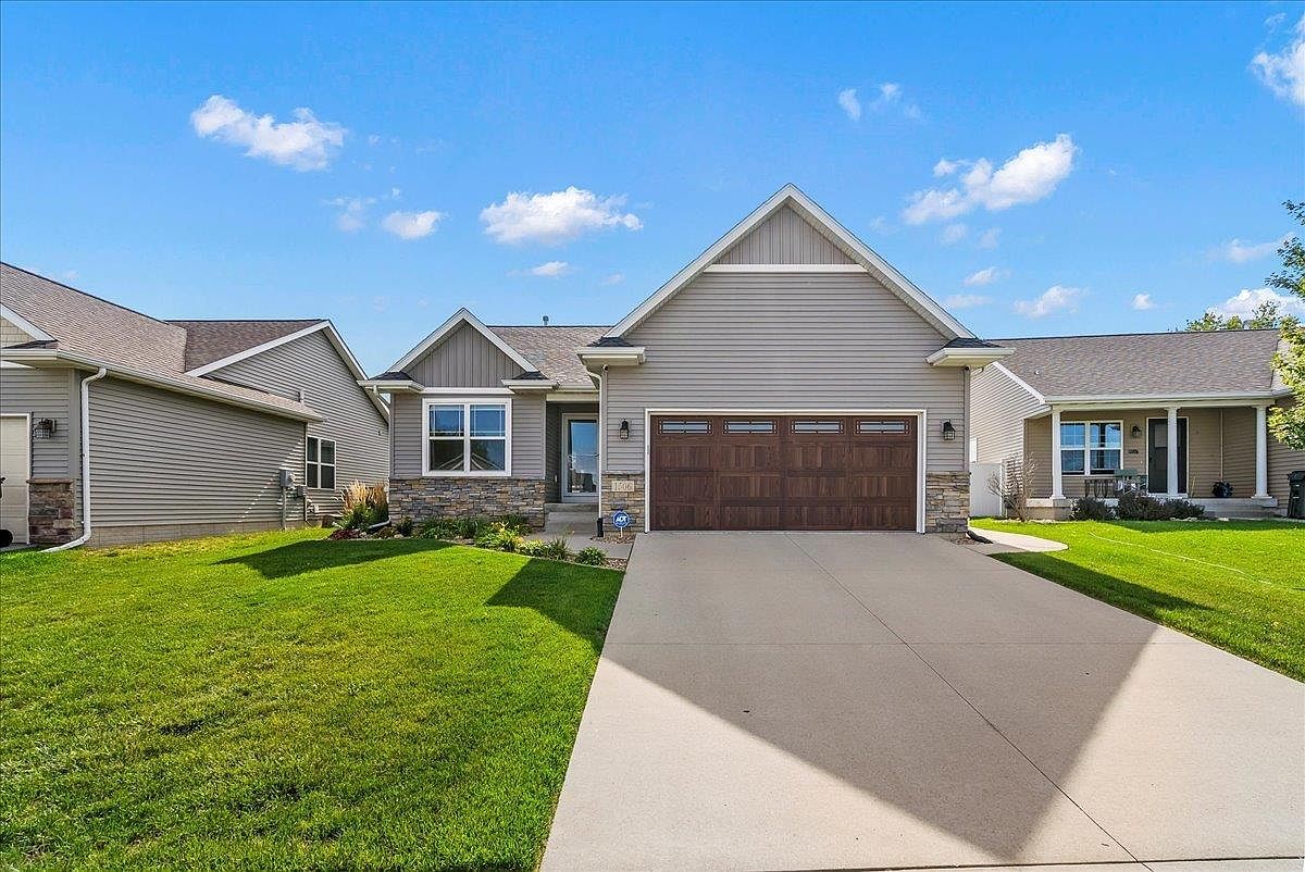 1506 Hummingbird Cir, Waterloo, IA 50702 | Zillow