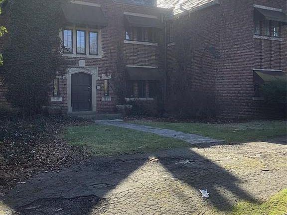 18261 Hamilton Rd, Detroit, MI 48203 | MLS #2220025052 | Zillow