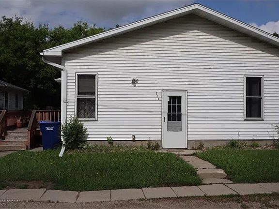 510 1/2 Kempel Dr, Lisbon, ND 58054 | Zillow