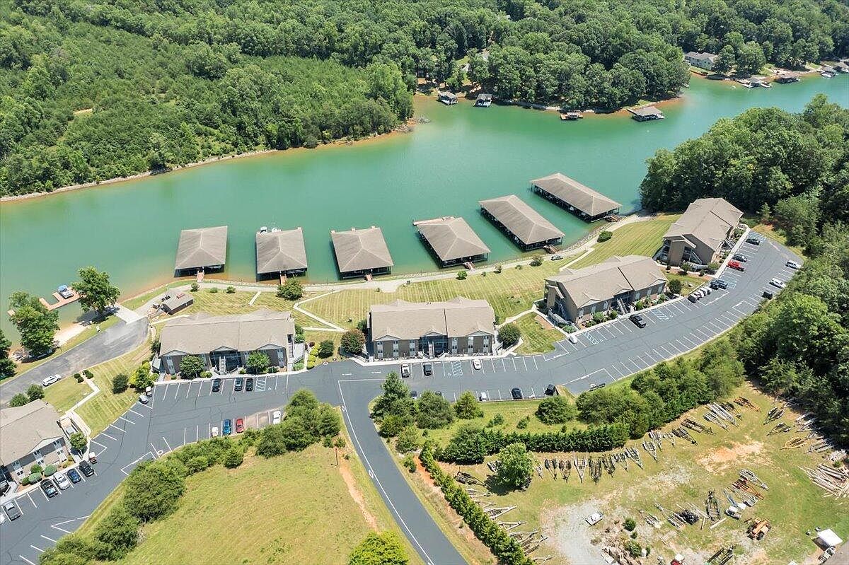 1137 Mariners Way APT 39, Huddleston, VA 24104 | Zillow