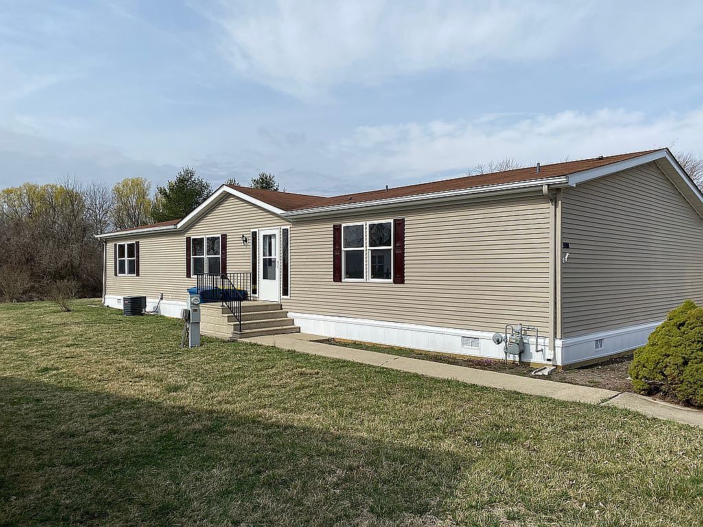 1545 Windsor Ave, Pontoon Beach, IL 62040 | Zillow