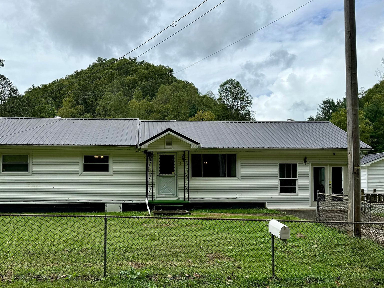 778 Upper Blackberry Rd, Ransom, KY 41558 | MLS #24023933 | Zillow