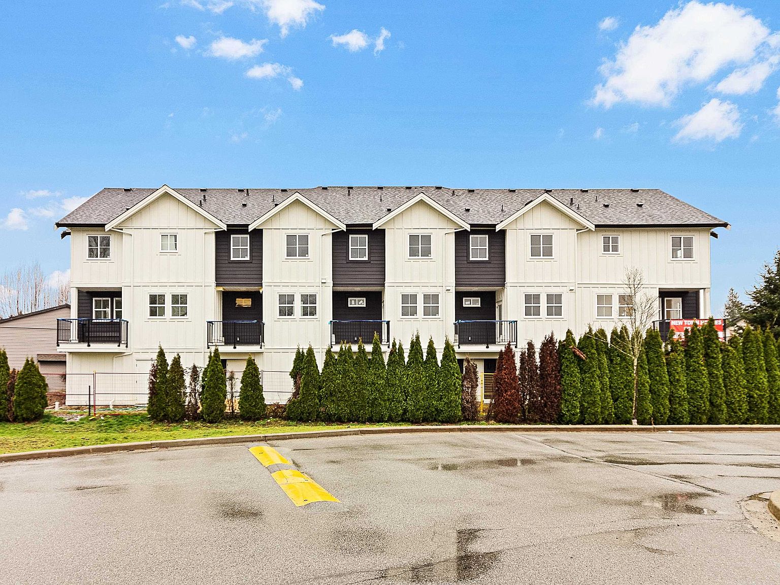 2360 Crescent Way #5, Abbotsford, BC V2S 3M2 | MLS #R2958905 | Zillow