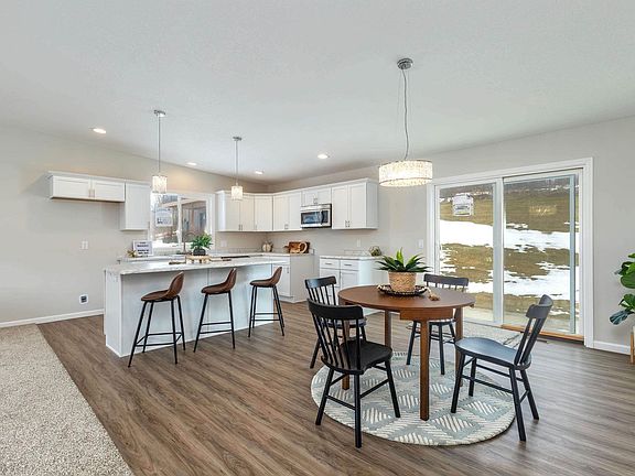 1145 Waverly Rd, Davenport, IA 52804 | MLS #QC4253234 | Zillow