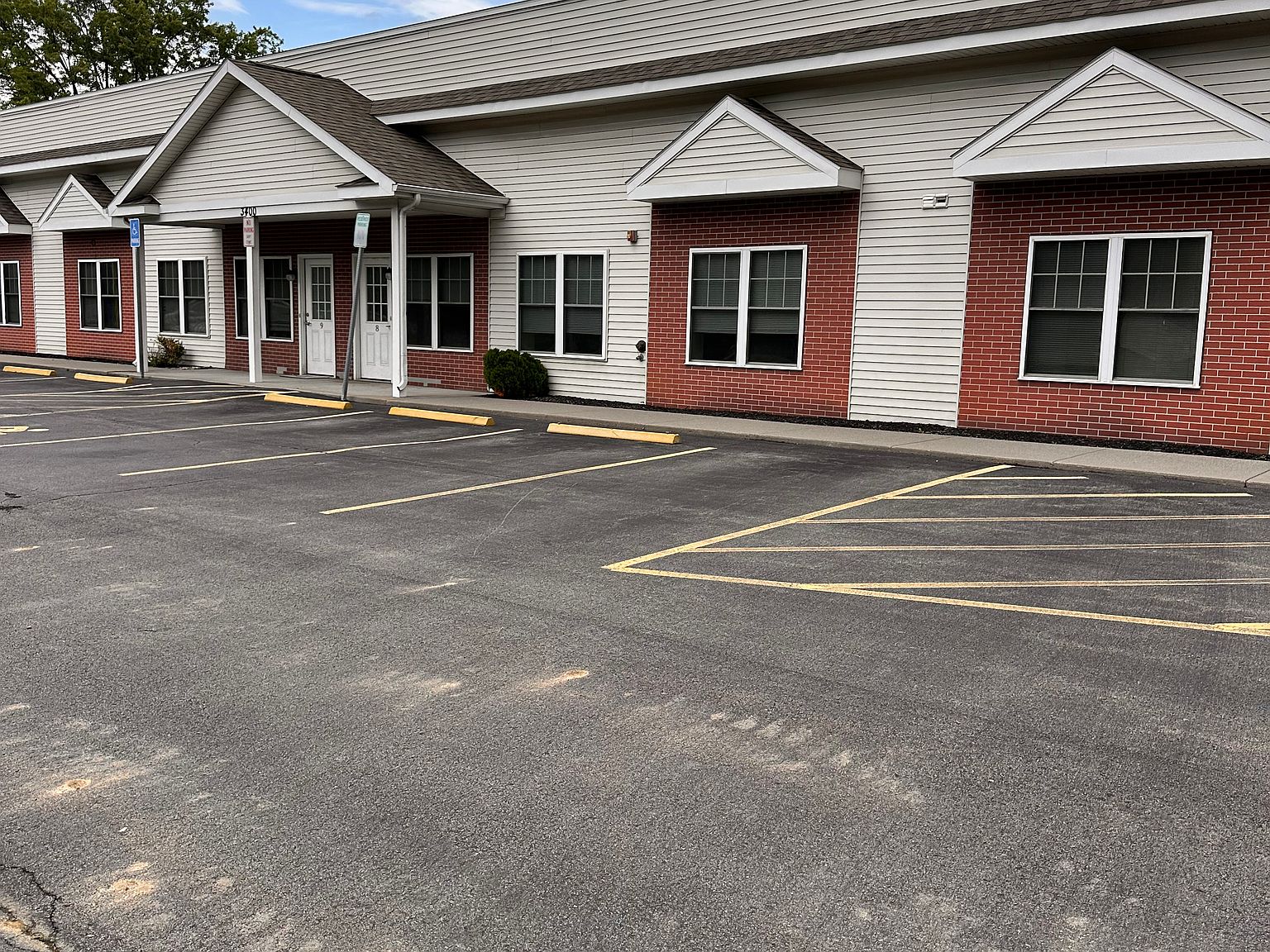 3400 E River Rd APT 8, Rochester, NY 14623 | Zillow