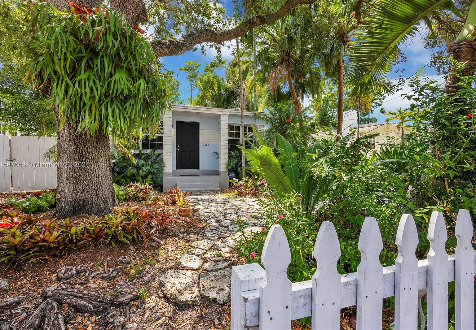 4025 SW 62nd Ct, South Miami, FL 33155 | Zillow