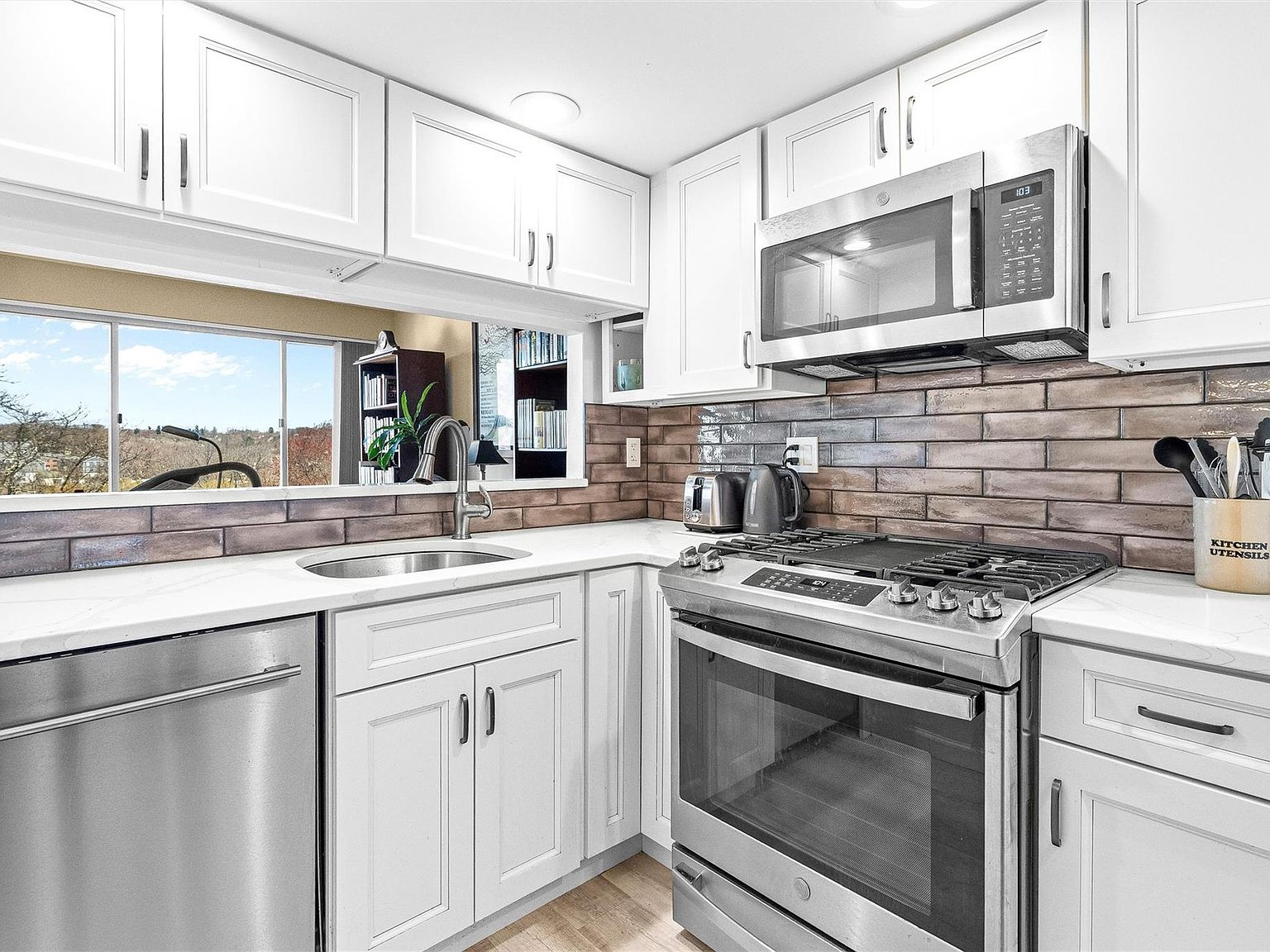 10 Stewart Place #6AW, White Plains, NY 10603 | Zillow