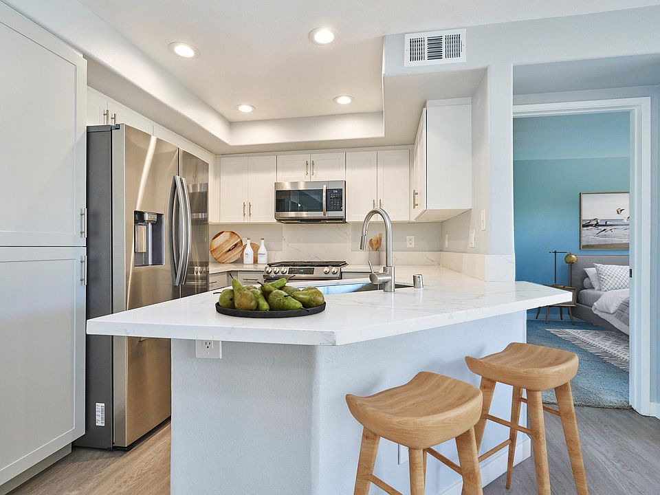 River Ranch Townhomes & Apartments - 18005 Annes Cir Santa Clarita CA ...