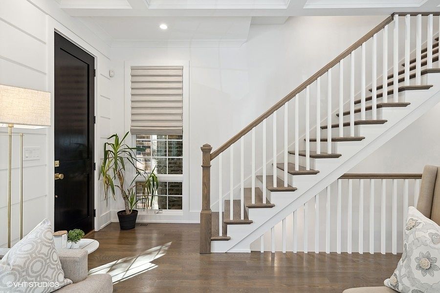 2057 N Oakley Ave, Chicago, IL 60647 | MLS #11867337 | Zillow