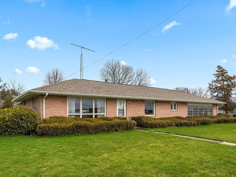 548-568 E Lincoln Ave, Hinckley, IL 60520 | Zillow