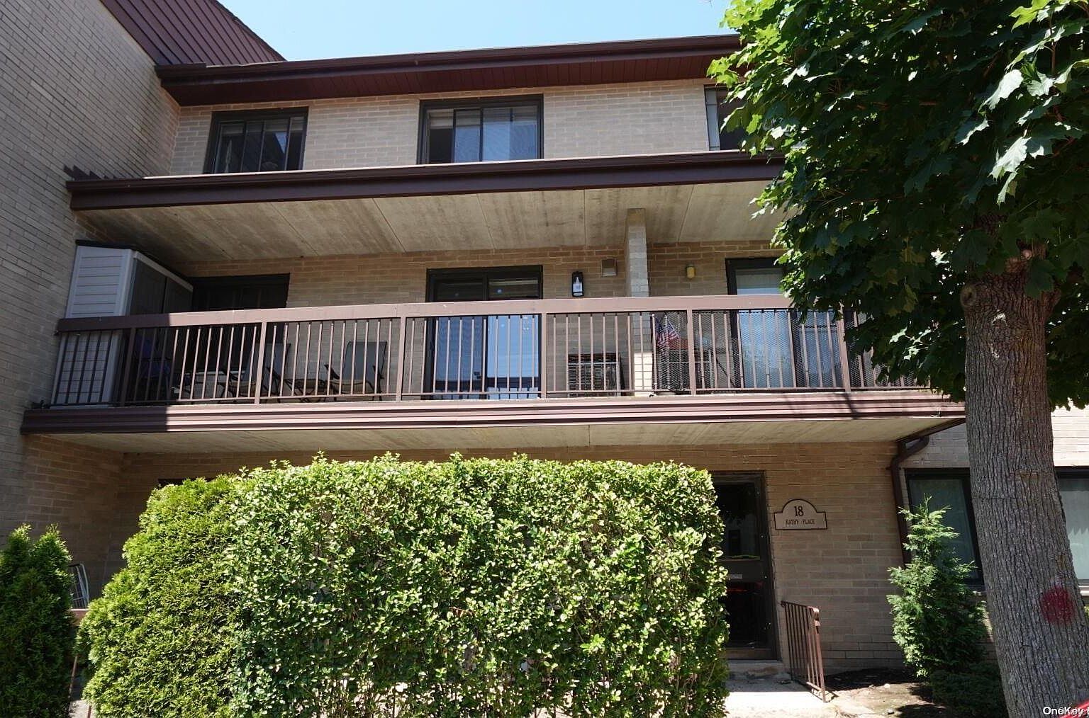 18 Kathy Place #2A, Staten Island, NY 10314 | Zillow