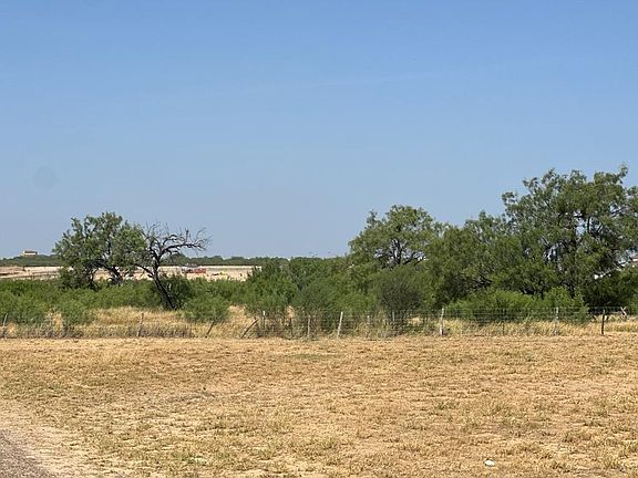 538 Ranch Road 6086d, Laredo, TX 78043 | Zillow