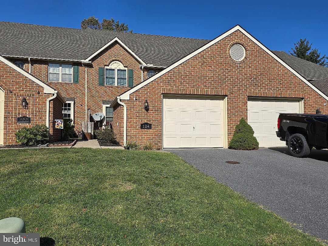 124 Pine Bridge Ln, Lancaster, PA 17603 | Zillow