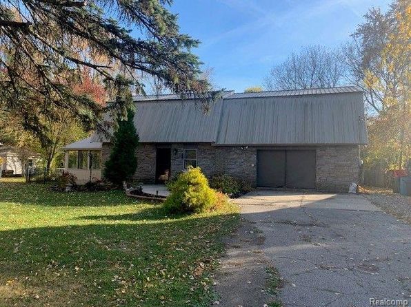 48152 Real Estate - 48152 Homes For Sale | Zillow