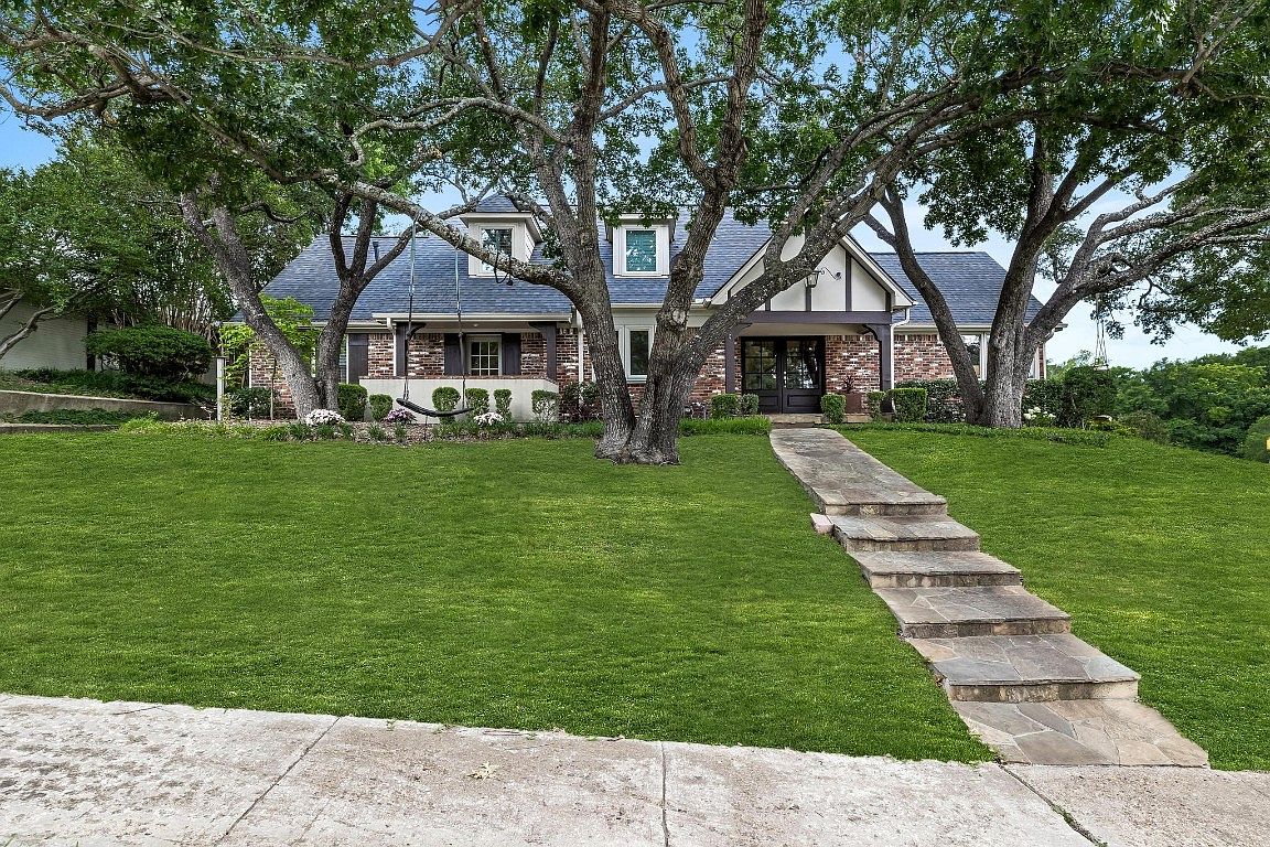 211 Fall Creek Dr, Richardson, TX 75080 | MLS #20351431 | Zillow