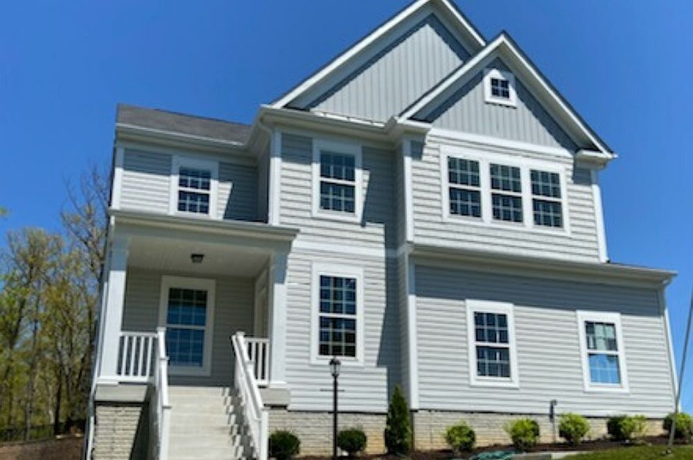 19119 Mockingbird Heights Rd, Triangle, VA 22172 | Zillow