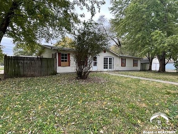412 Oak St, Perry, KS 66073 | MLS #159657 | Zillow