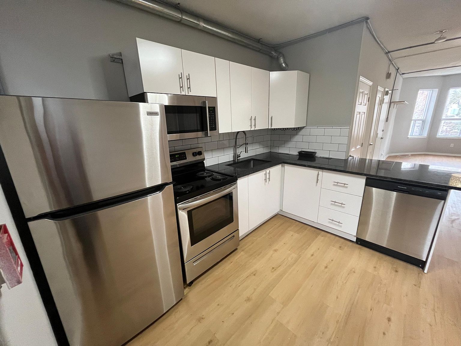 121 Park St S #5, Hamilton, ON L8P 3E6 | Zillow